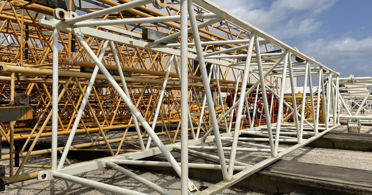 Manitowoc 2250 Main Boom Section - 40' Attachments For… | Bigge.com