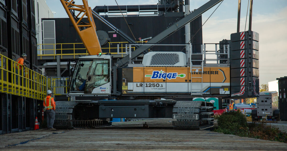 Liebherr LR 1250.1 unplugged | Electric crawler crane | Bigge.com