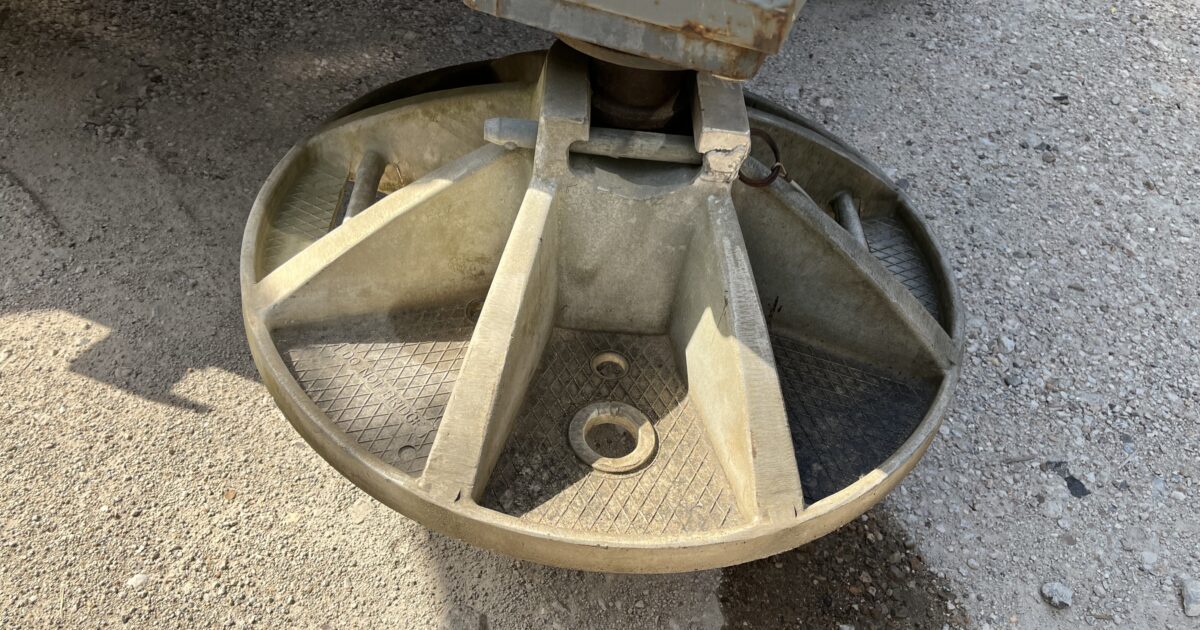 Terex RT 555 Outrigger Pad Part For Sale | Bigge.com