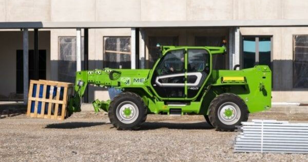 Merlo P40.17 Crane Overview and Specifications | Bigge.com