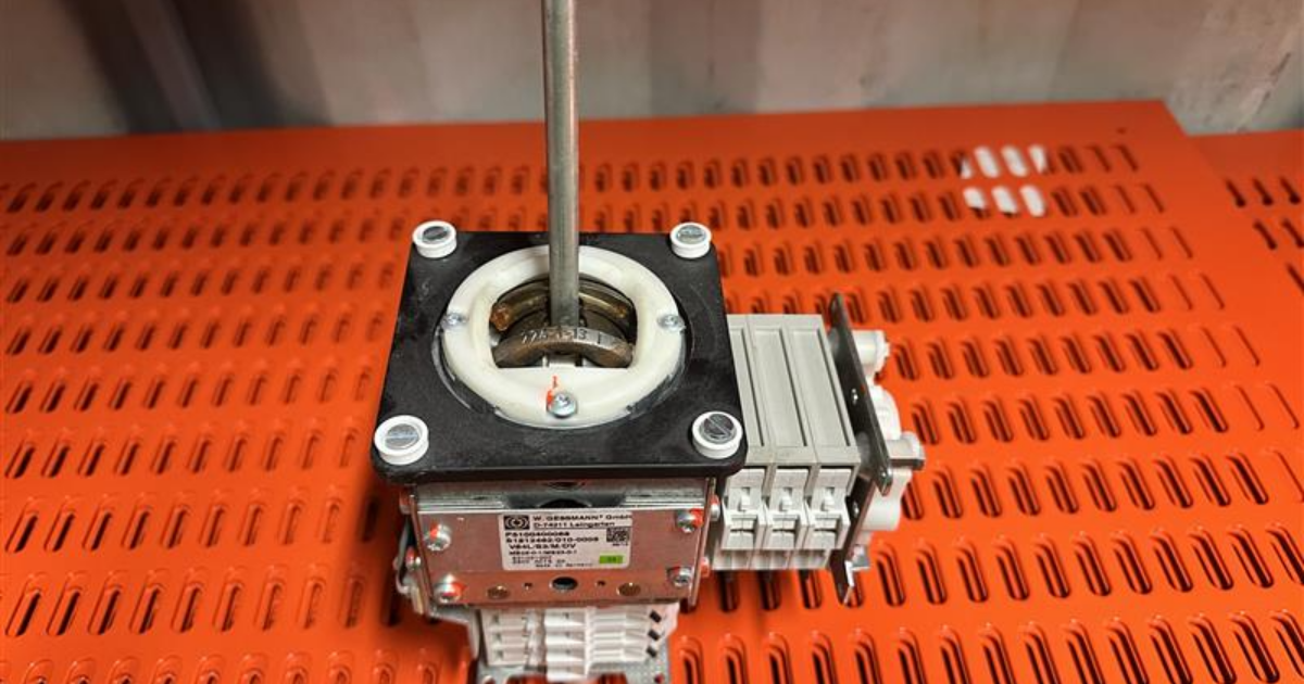 Comedil Joystick Swing Trolley Slew Parts For Sale | Bigge.com