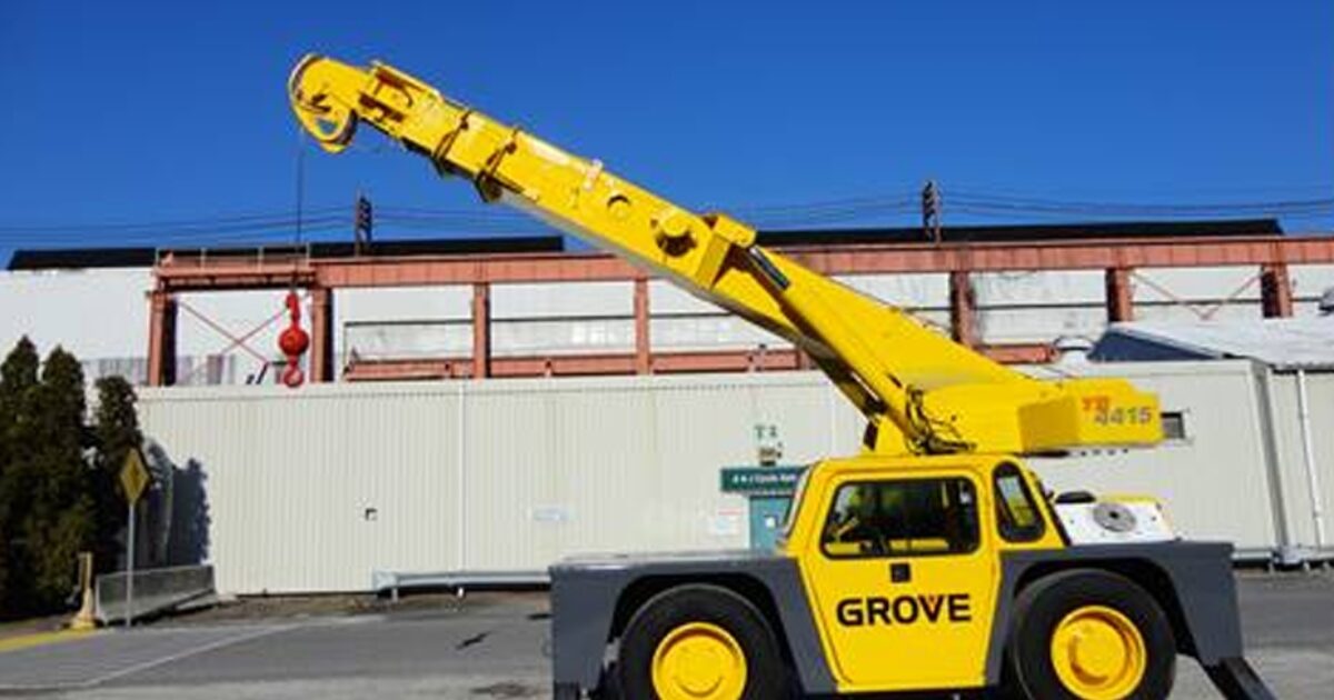 Grove YB4415 Load Chart and Specs - Carry Deck Crane | Bigge.com