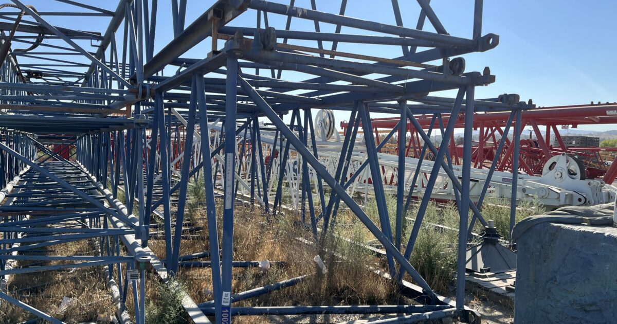 Manitowoc 2250 Main Boom Section - 20' Attachments For… | Bigge.com