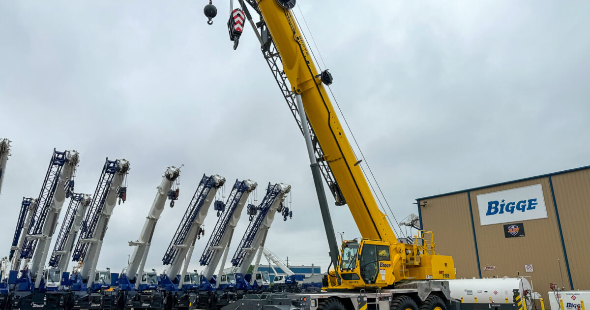 2025 Grove GRT9165 Rough Terrain Crane For Sale | Bigge.com